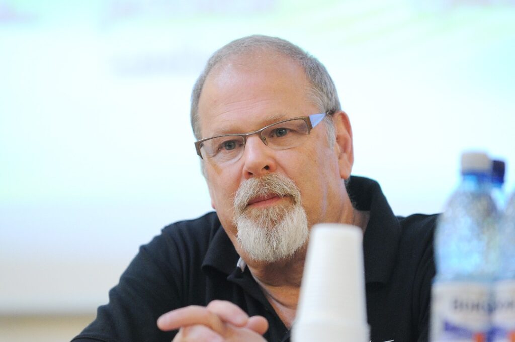 Reconocimiento al Dr. Ron Dagan por su papel en la divulgación ...